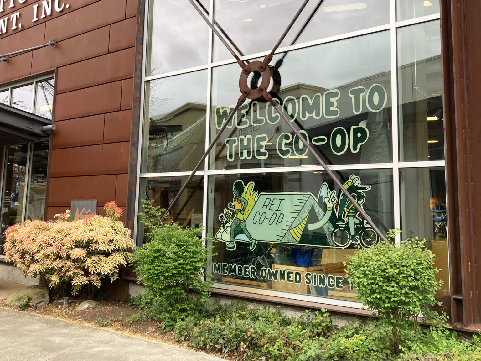 Large Format Printing for Iconic Brands | SuperGraphics